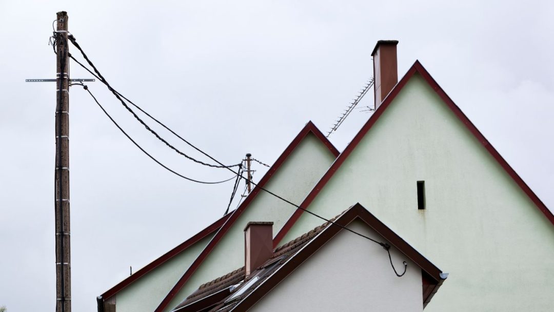 11 Feng Shui Cure House Facing Electric Pole For Positivity